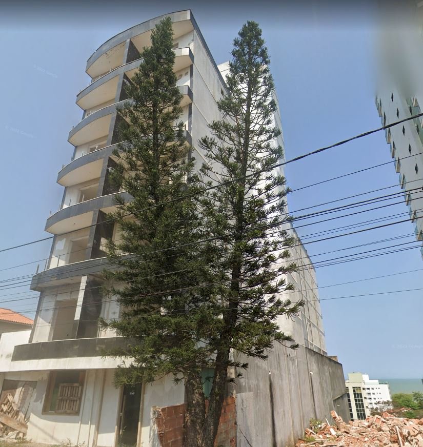 Prédio em construção com 6 pavimentos - área do terreno é de 730 m² ...