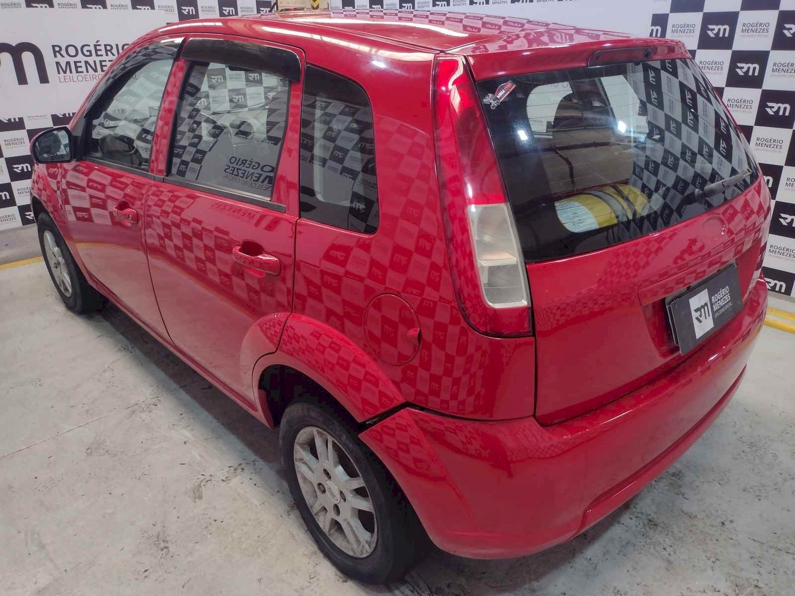 FORD FIESTA 1.0 2004/2004 GASOLINA | Rogério Menezes