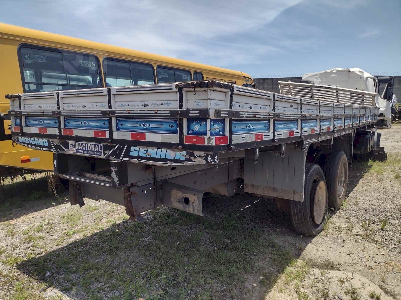 CAMINHÃO VOLVO VM 260 6X2R 2008/2009 DIESEL | Rogério Menezes
