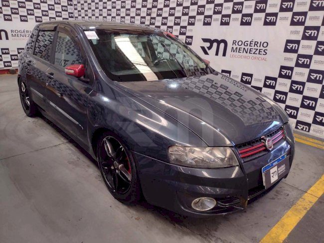 FIAT STILO SPORTING 1.8 2008/2008 GASOLINA/ALCOOL | Rogério Menezes